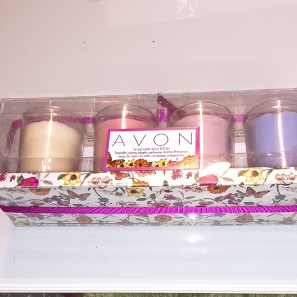 Avon | Accents | Avon Spring Scents Votive Gift Set Cream Pink Purple ...